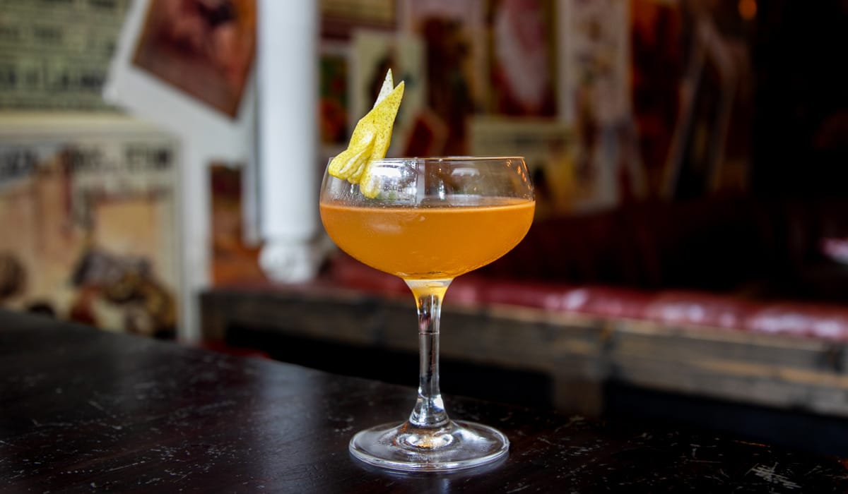 La Colmena | The Alchemist